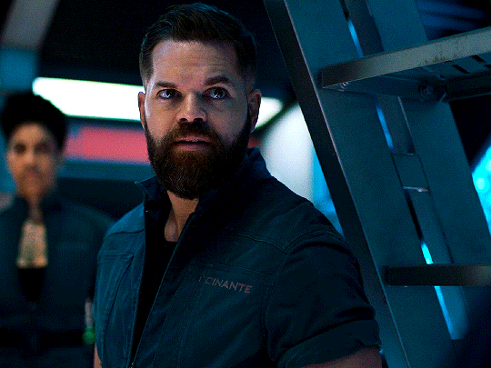 THE EXPANSE : Amos Burton and Bobbie Draper THE EXPANSE 6x02 THE EXPANSE : Amos Burton and Bobbie Draper THE EXPANSE 6x02