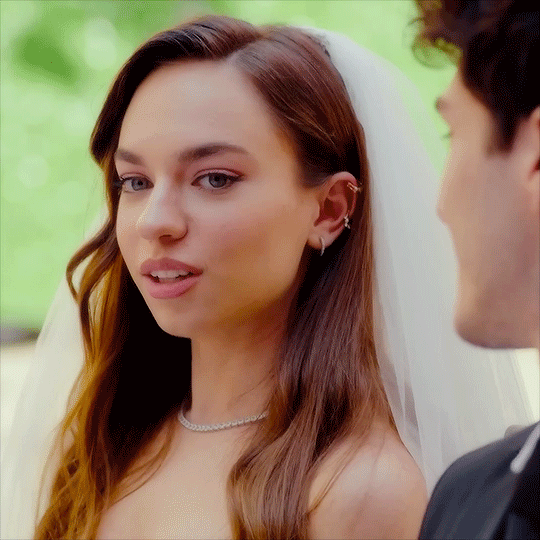 gifs by mel : Eylül Tumbar in Kendi Düşen Ağlamaz