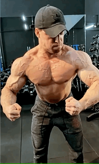 Big2Biggermuscle — This Roid teen is amazed at his new Roid SIZE!...