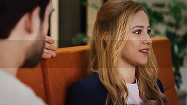 𝗀𝗂𝖿𝗌 𝖻𝗒 𝗒𝖺𝗅𝗅𝗂. : lili reinhart gif pack.