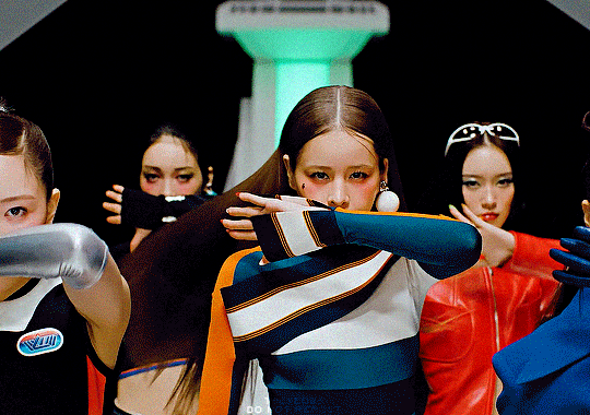 nevertheless : LEFT RIGHT XG (2023)